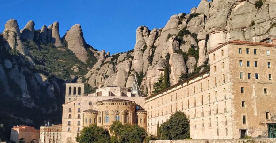 From Barcelona: Montserrat Private Guided Tour and Cable Car - What Makes This Tour Stand Out?