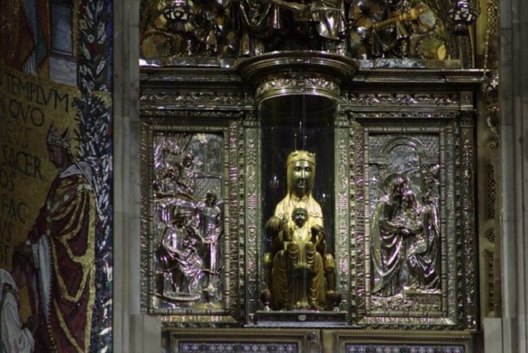 From Barcelona: Private Half-Day Bus Trip to Montserrat - Authenticity and Traveler Feedback