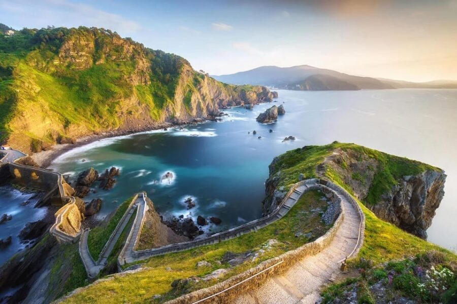 From Bilbao: Gaztelugatxe, Bermeo and Gernika Day Trip - Detailed Breakdown of the Itinerary