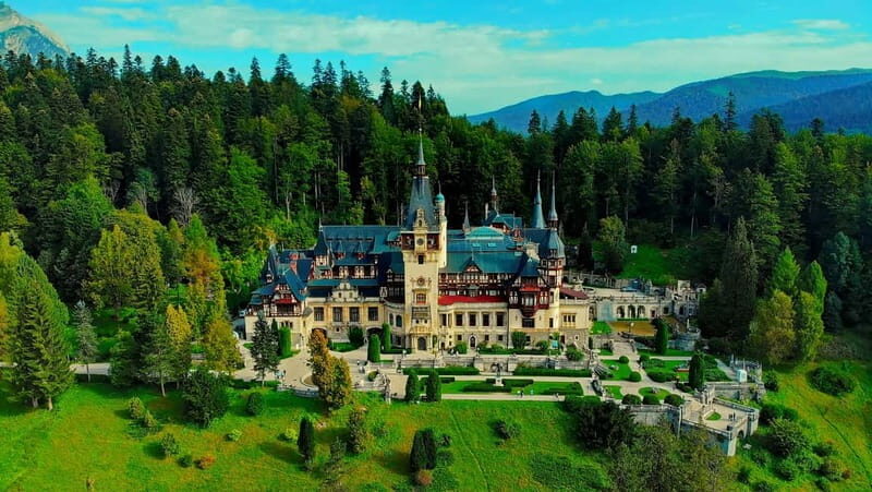 From Bucharest: Bran, Peles Castle & Brasov Private Day Tour - An In-Depth Look at the Itinerary