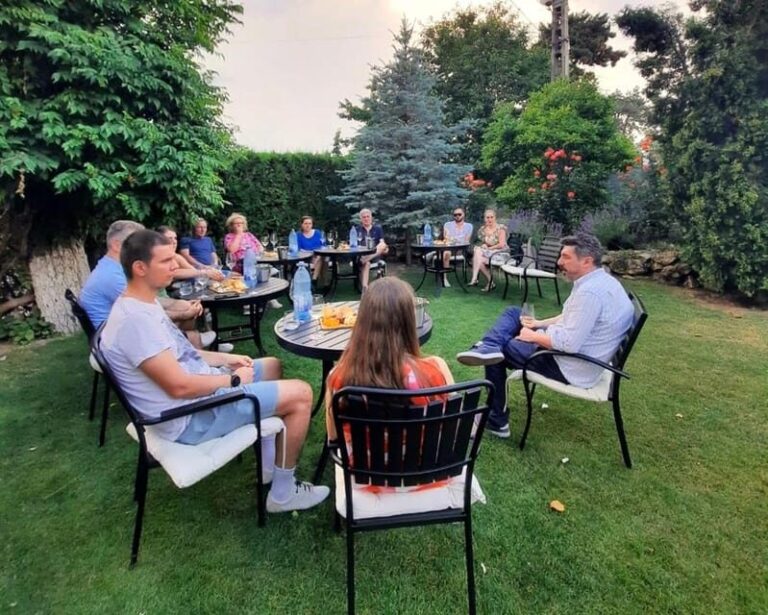 From Bucharest: Exclusive Dealu Mare Wine Tasting Tour - The Itinerary — What to Expect