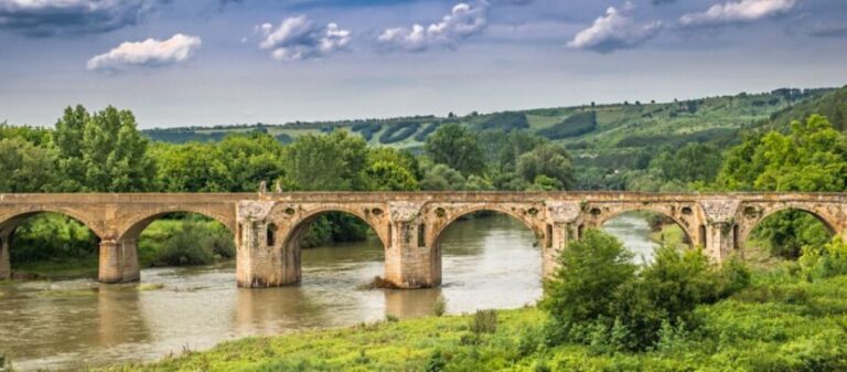 From Bucharest: Small Group Day Trip to Medieval Bulgaria - What to Expect and Practical Tips