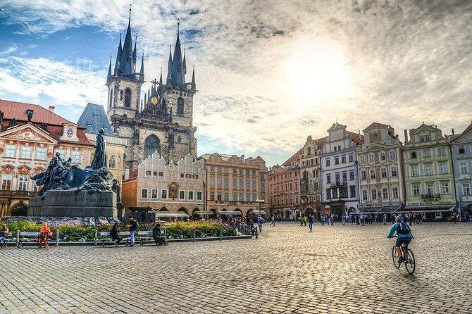 From Budapest to Prague: private transfer with a 2 hour stop - Who Is This Service Best For?