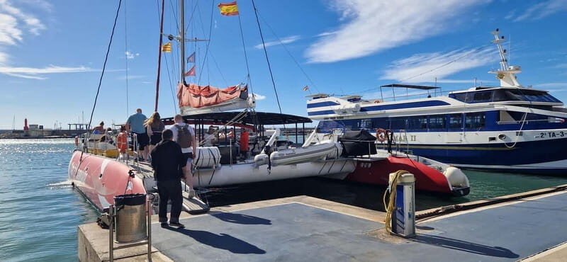 From Cambrils: catamaran 2h with drinks/bed balinese, swim. - Comfort and Convenience on the Water