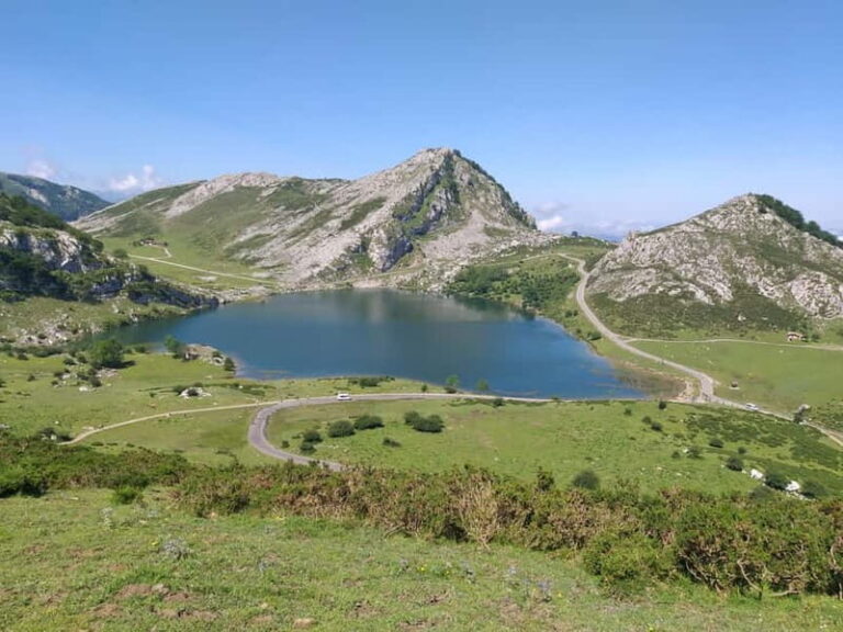 From Cangas de Onis: Covadonga Lakes Guided Day Trip - Why Choose This Tour?