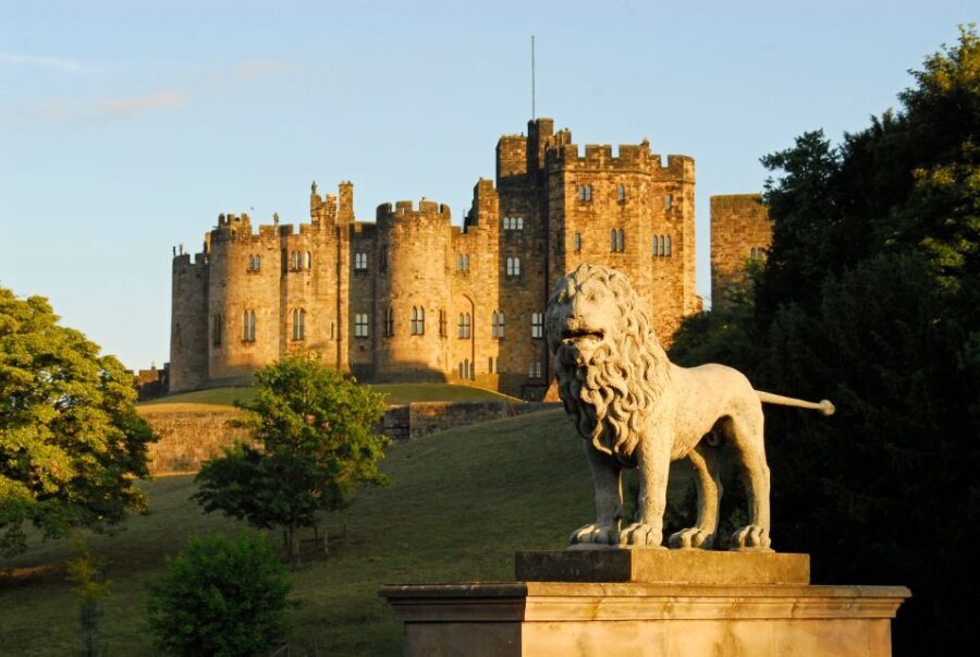 From Edinburgh: Day Trip to Bamburgh and Alnwick Castle - Practical Details and Tips