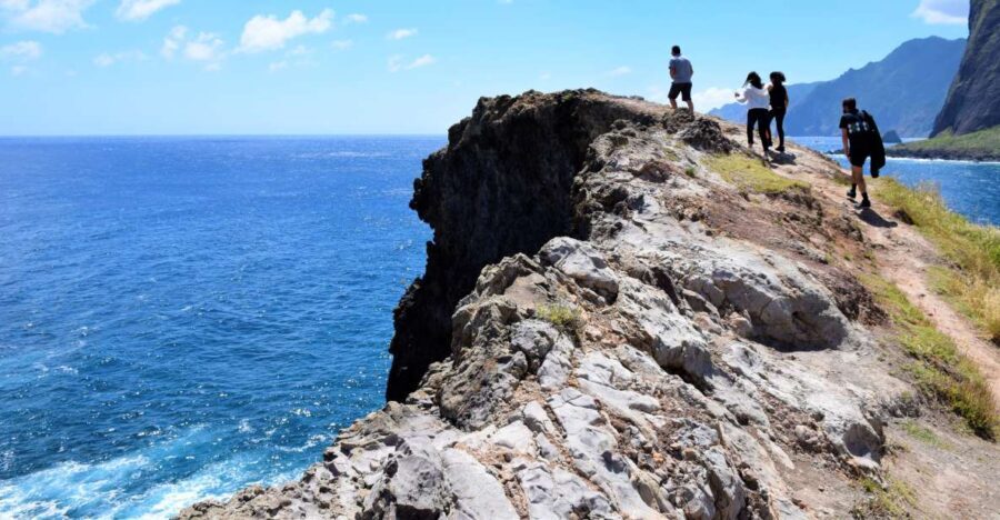 From Funchal: 2-Day Guided Tour of Madeira - An introduction to the Madeira 2-Day Guided Tour