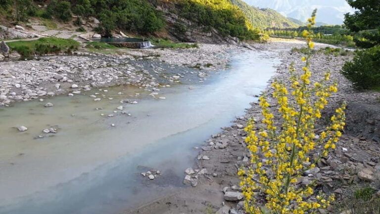 From Gjirokastër: Përmet and Bënja Thermal Baths Tour - Admiring the Mountain Views and Natural Beauty
