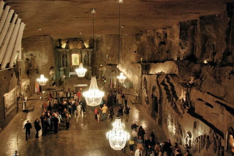 From Krakow: Auschwitz Museum and Wieliczka Salt Mine Tour - The Itinerary in Detail: What to Expect from Start to Finish
