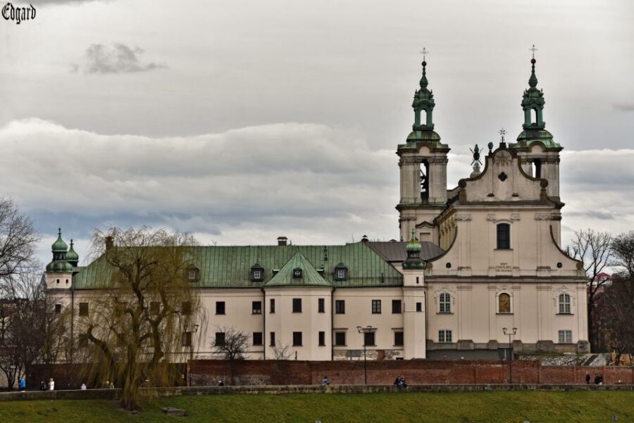 From Krakow: Czstochowa "Black Madonna" Day Tour - Transportation, Group Size, and Overall Value