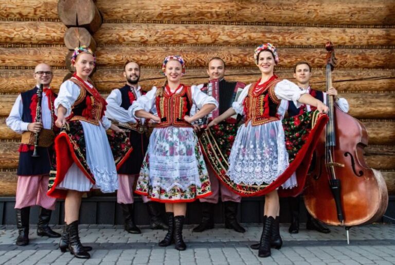 From Krakow: Polish Folk Show with All-You-Can-Eat Dinner - Why This Tour Works Well