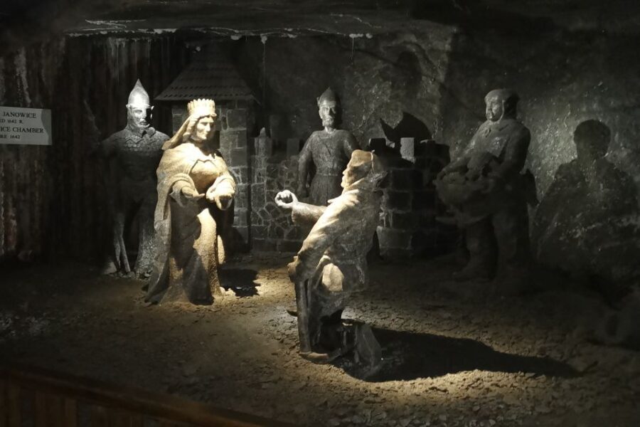 From Krakow: Wieliczka Salt Mine Tour in Italian - Who Will Love This Tour?