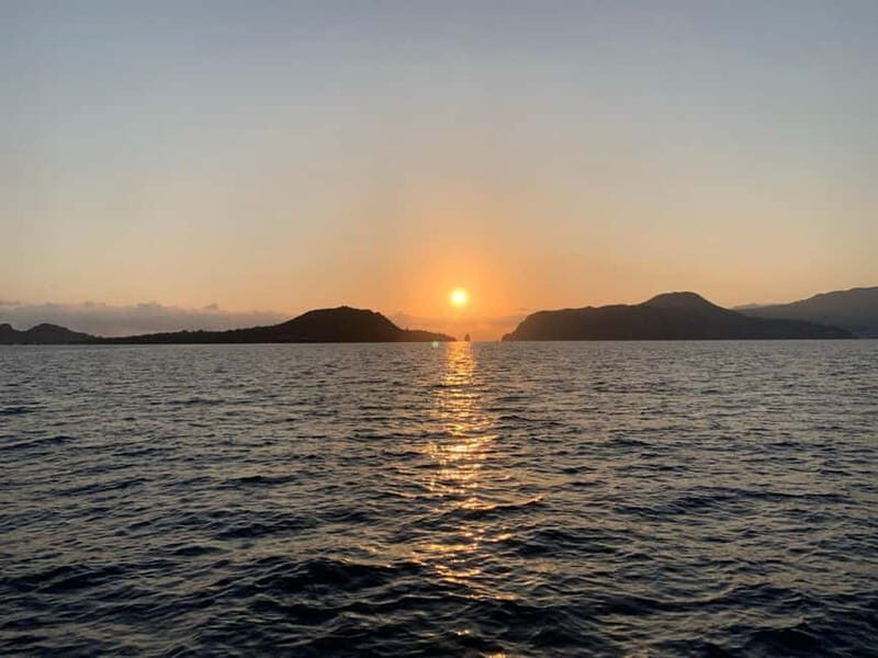 From Lipari: Squid fishing - What Makes This Tour Special?