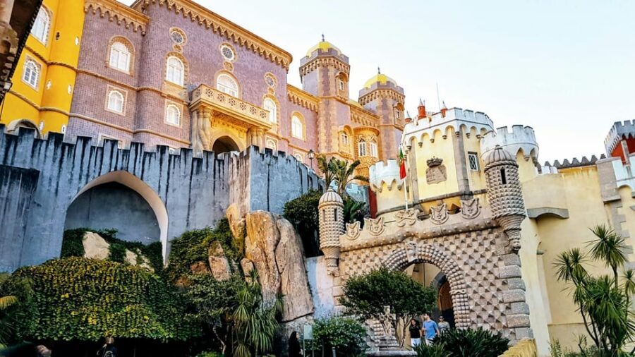From Lisbon: Half-Day Sintra and Cascais Tour - Detailed Breakdown of the Itinerary