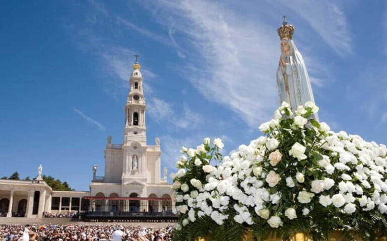 From Lisbon: Small Group Half-Day Fátima Tour - The Experience of the Guides