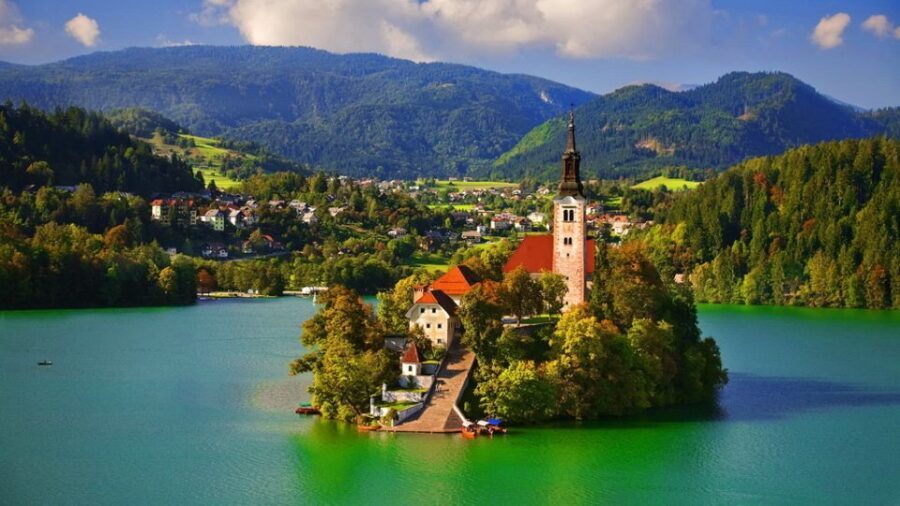 From Ljubljana: Trip to Lake Bled and Bled Castle - Key Points