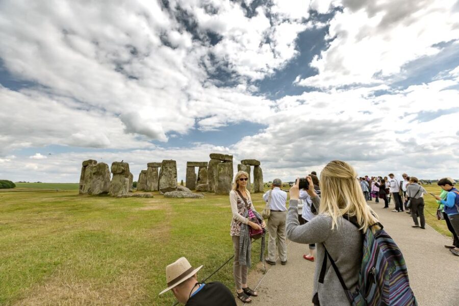 From London: Stonehenge Half-Day Tour - The Experience — What You Can Expect