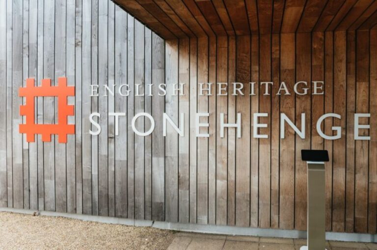 From London: Stonehenge & Roman Baths Full-Day Trip - Transportation and Comfort