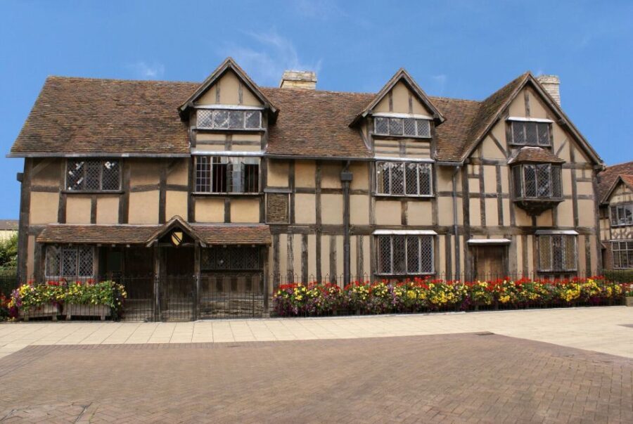 From London: Warwick Castle, Stratford & Oxford Day Tour - Inside Warwick Castle
