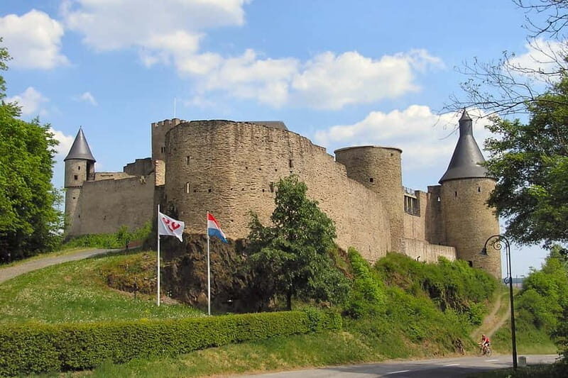 From Luxembourg City: Castles of Luxembourg Day Tour - Exploring the Castles and Ruins
