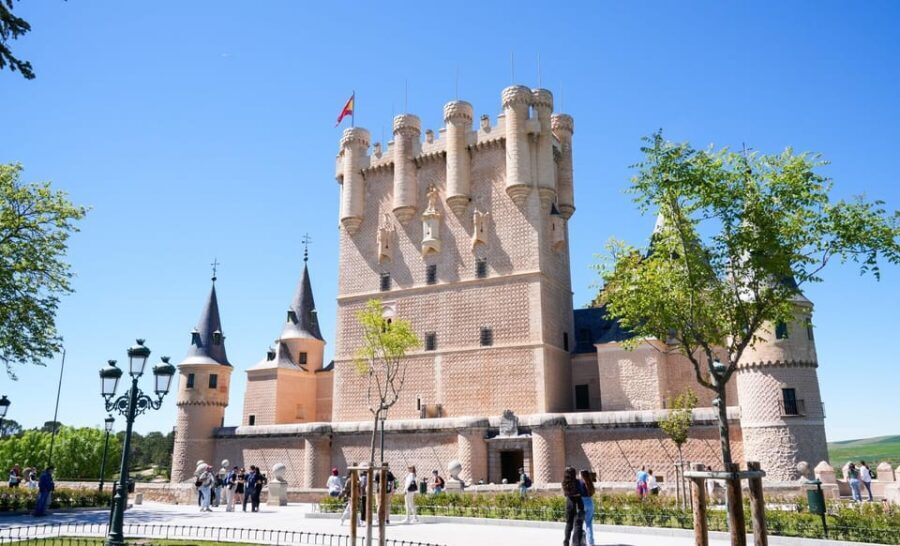 From Madrid: Segovia Tour with Cathedral and Alcazar Entry - What Travelers Can Expect