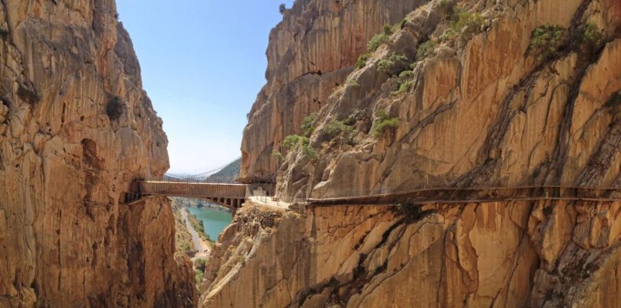 From Málaga: Caminito del Rey Small-Group Tour with Picnic - A Picnic in the Wilderness