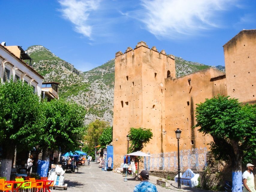 From Málaga: Morocco Day Trip with Tour Guide and Lunch - Exploring Tetouan: The Old City and Medina