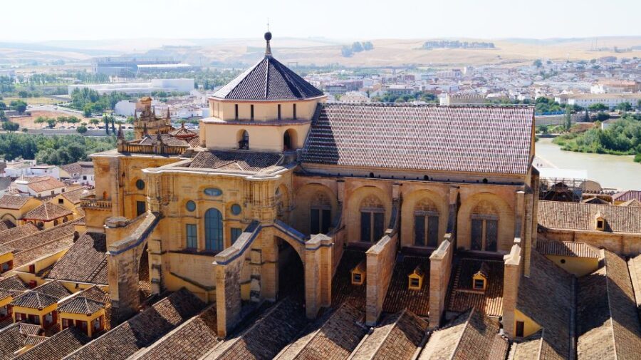 From Malaga: Private Guided Walking Tour of Córdoba - Itinerary Breakdown: What Youll See and Experience