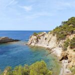 From Marseille to the Calanques Blueues by train, hike, lagoons and villages - Exploring La Redonne and the Customs Path