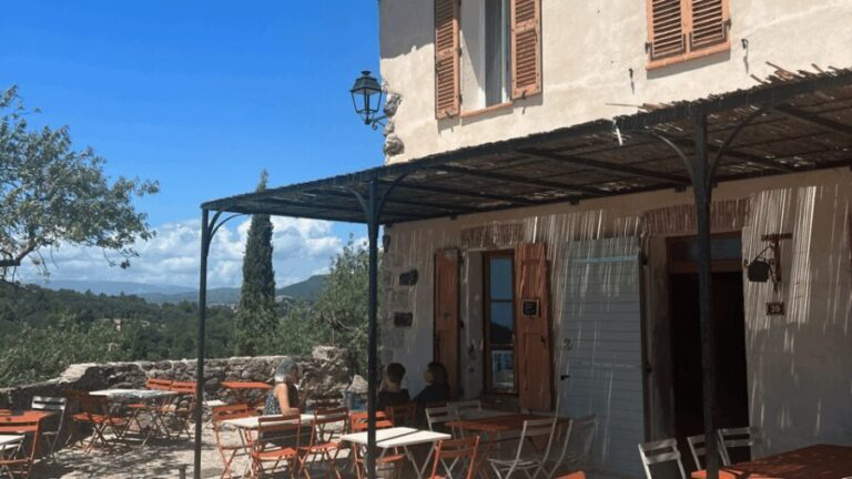 From medieval Evenos to Bandol wines : a taste of Provence - Exploring the Itinerary