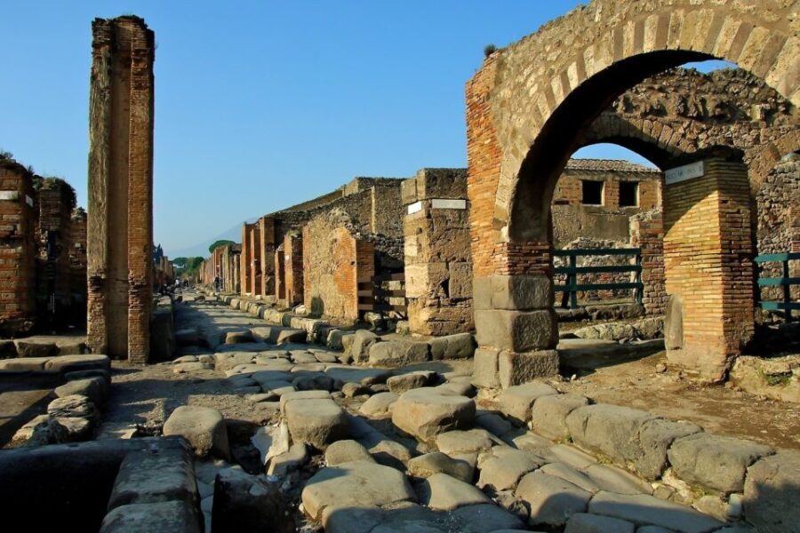 From Naples: Pompeii Skip-the-Line Entry Ticket and Tour - Detailed Breakdown of the Experience