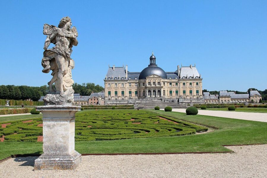 From Paris: Château de Fontaine bleau & Vaux-le-Vicomte - Transportation and Timing: How the Day Unfolds