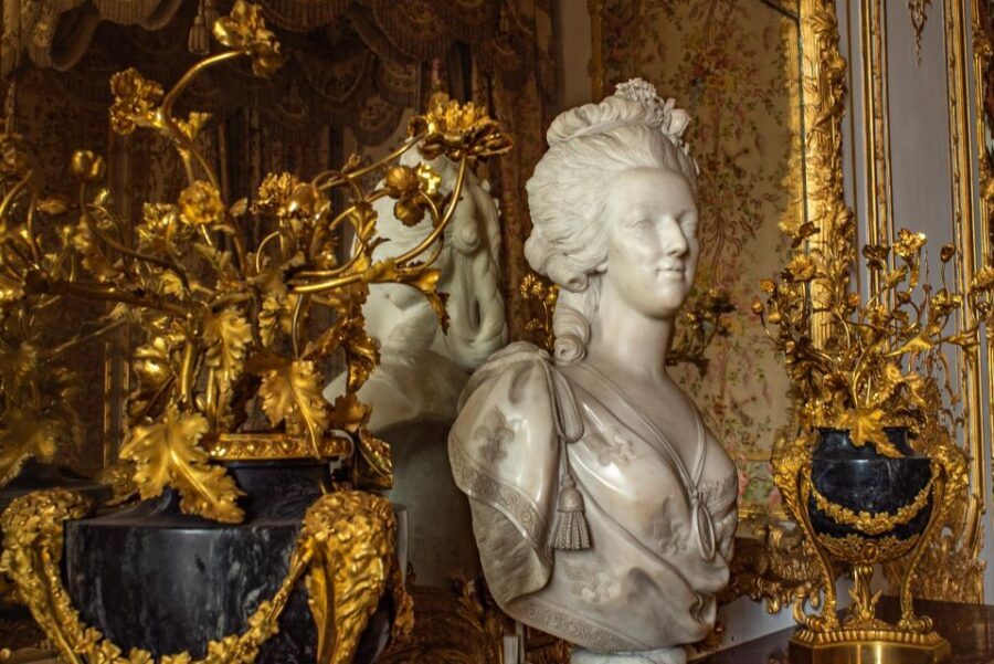 From Paris: Versailles Palace & Gardens Private Guided Tour - Detailed Itinerary Breakdown