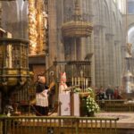 From Porto: Santiago de Compostela Cathedral Private Tour - Arriving in Santiago de Compostela
