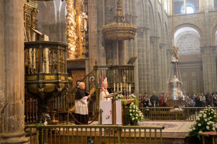 From Porto: Santiago de Compostela Cathedral Private Tour - Arriving in Santiago de Compostela