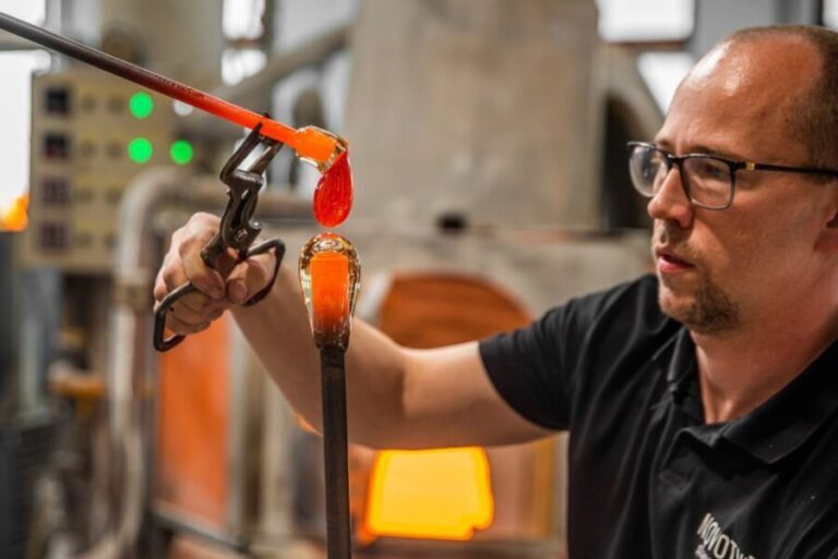 From Prague: Bohemian Glass Crystal Private Tour with Lunch - The Practicalities: What’s Included and What to Expect