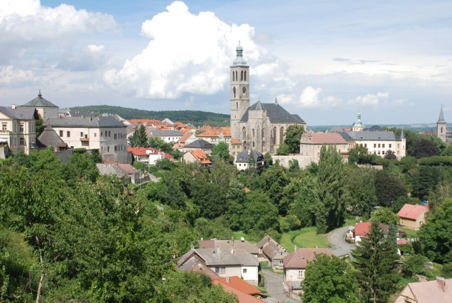 From Prague: Kutna Hora Walking Tour & St. Barbara Cathedral - Heading to Kutna Hora