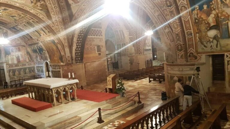 From Rome: Discover Assisi and Orvieto, Full-Day Tour - Lunch and Free Time