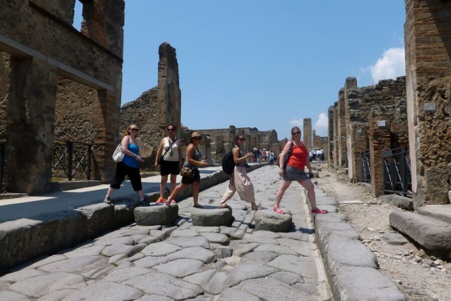 From Rome/Naples: Pompeii and Amalfi Coast Day Tour - How the Tour Works: From Rome/Naples to Pompeii and the Amalfi Coast