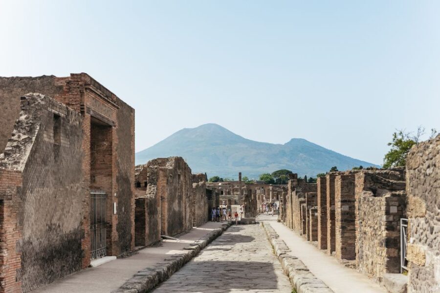 From Rome: Pompeii and Mount Vesuvius Day Trip with Lunch - Comparing this Experience to Others