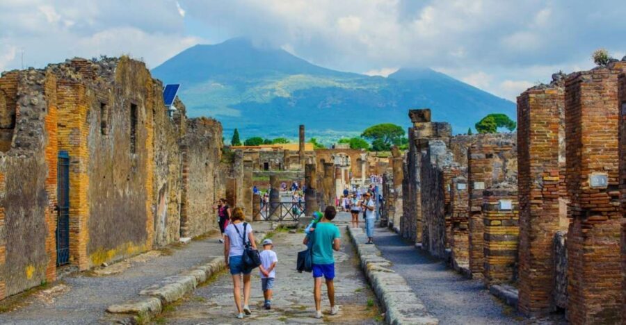 From Rome: Pompeii & Naples Private Full-Day Tour - An In-Depth Look at the Itinerary