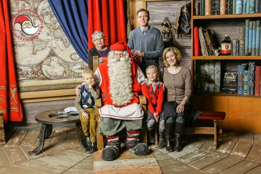 From Rovaniemi: Private Tour to Santa Claus Village - Crossing the Arctic Circle: A Must-Do Photo Moment