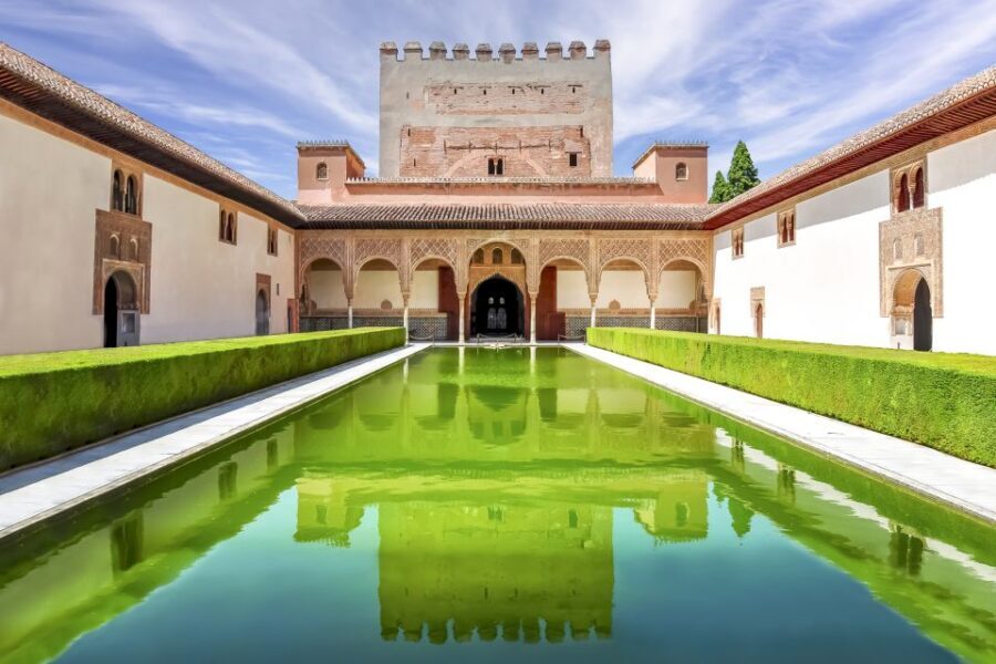 From Seville: Granada & Alhambra Tour with Optional Ticket - The Itinerary in Detail