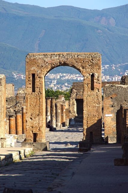 From Sorrento: Pompeii and Positano Private Day Tour - An Introduction to the Tour