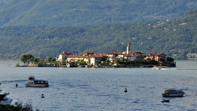 From Stresa: Isola Pescatori Hop-on Hop-off Boat Tour - Authentic Experiences and Authentic Value