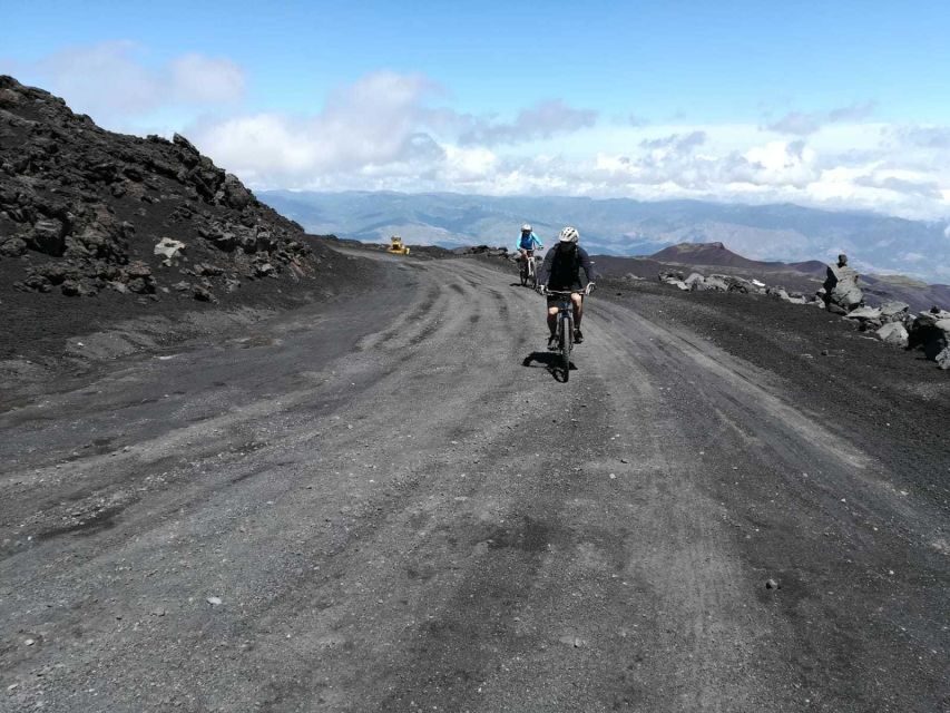 From Taormina: Cycling Tour to the Top of Mount Etna - In-Depth Breakdown of the Itinerary