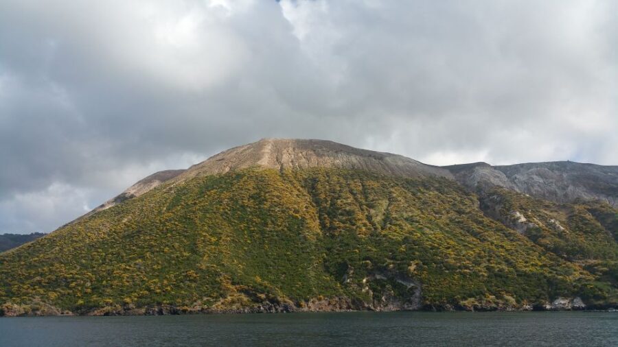 From Taormina: Lipari and Vulcano Mini Cruise Aeolian Tour - The Itinerary Breakdown: From Taormina to Two Iconic Islands
