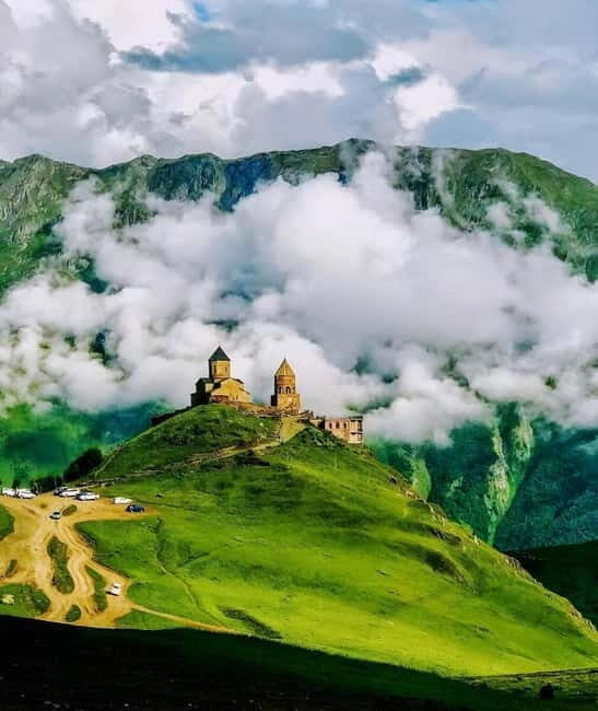 From Tbilisi to Kazbegi Gudauri And HotelPickup GuidedGroup - What makes the trip stand out?
