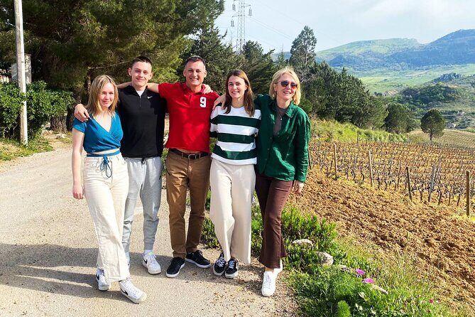 From the Vineyards to the Chalice: A Unique Tasting Experience - An In-Depth Look at the Tour Experience