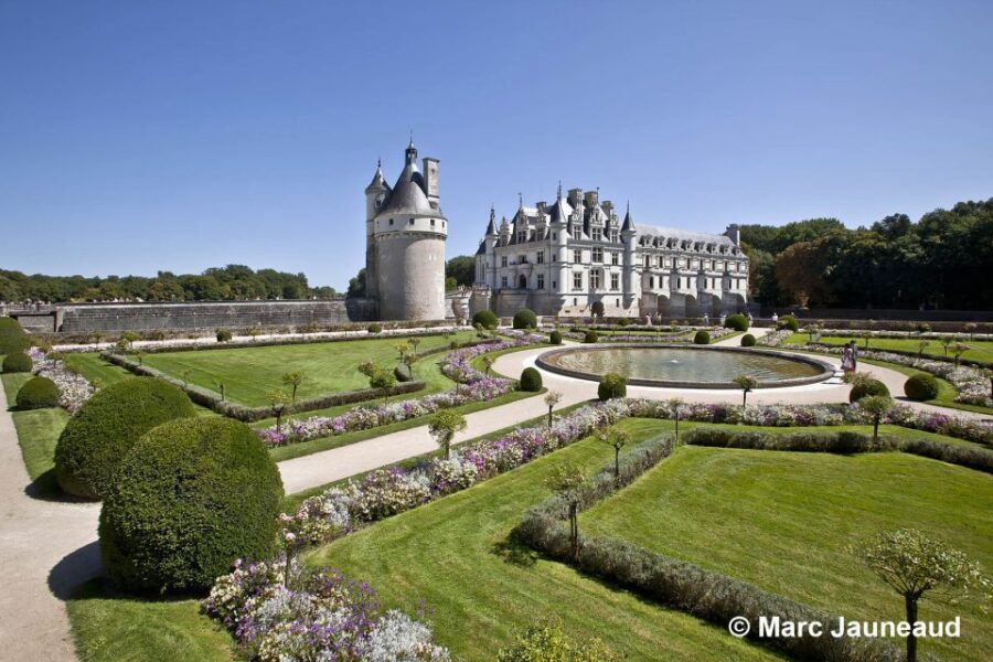 From Tours/Amboise: Chenonceau & Chambord Chateaux Day Trip - Château de Chenonceau: The "Castle of the Ladies"